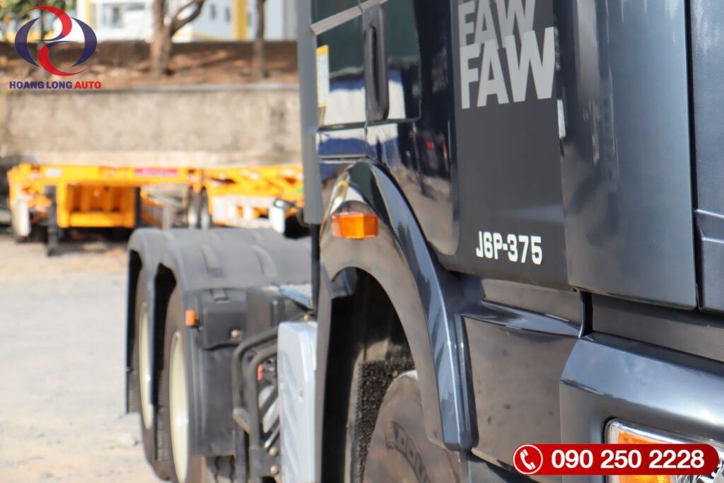 Faw 2 Cầu J6P 375HP - FAW Việt Nam
